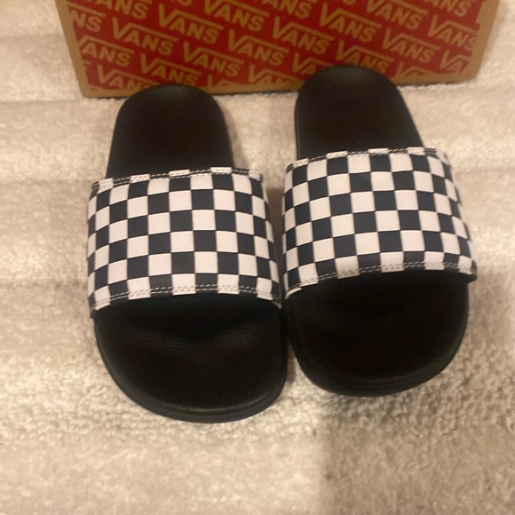 Vans | Shoes | Brand New Vans Logo Slide | Poshmark